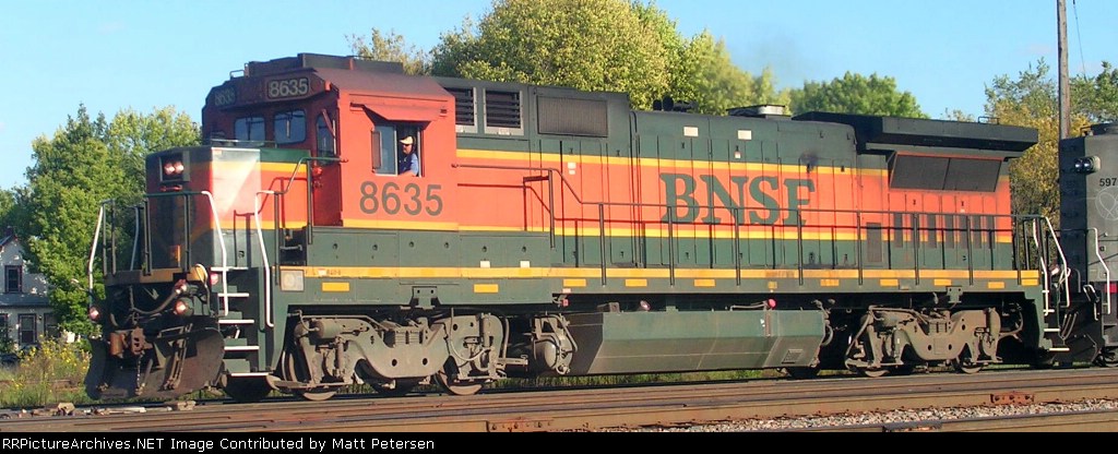 BNSF 8635